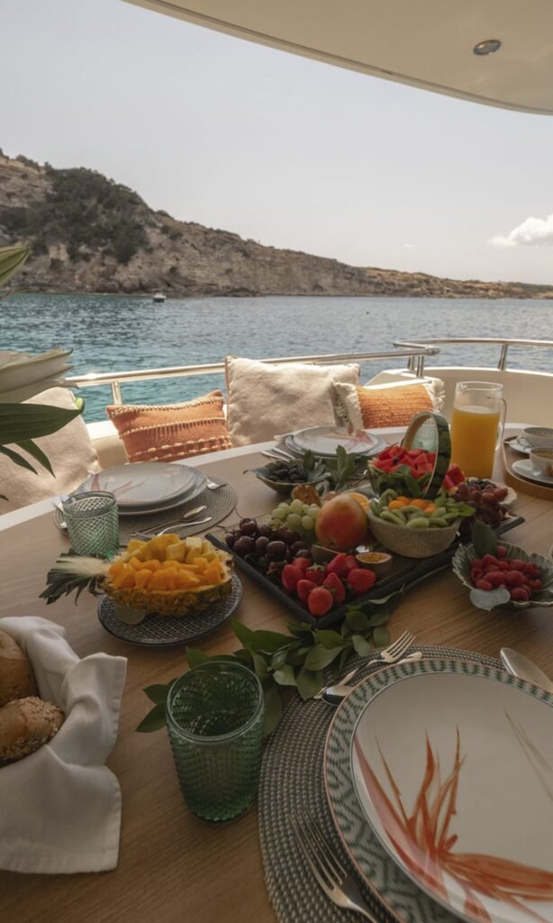 Interior design for yachts and boats • Estudio de Interiorismo en ...